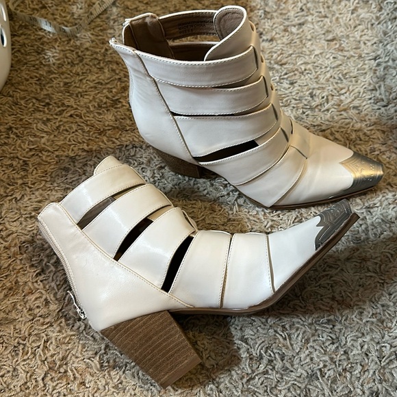 BEAST FASHION | Shoes | Booties | Poshmark
